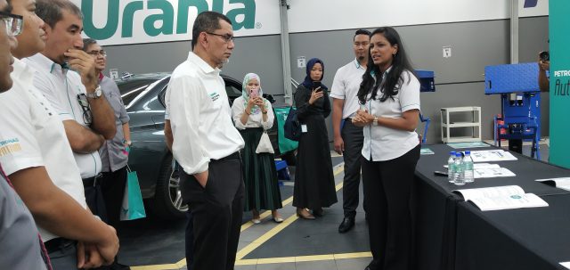 Pusat AutoExpert Petronas Pertama Dibuka Di Malaysia! - BikesRepublic.com