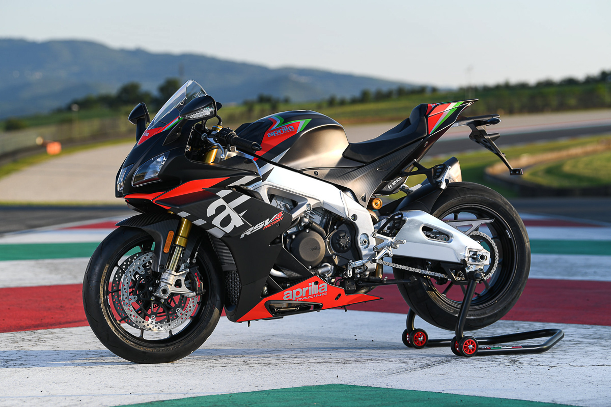 2020-aprilia-rsv4-1100-factory-price-malaysia-specs-25 - BikesRepublic.com 2020-aprilia-rsv4-1100-factory-price-malaysia-specs-25 - BikesRepublic.com