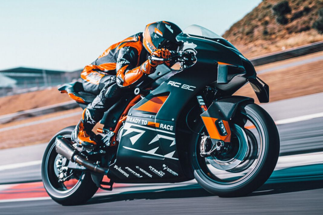 FIRST LOOK: 2023 KTM RC 8C - BikesRepublic.com