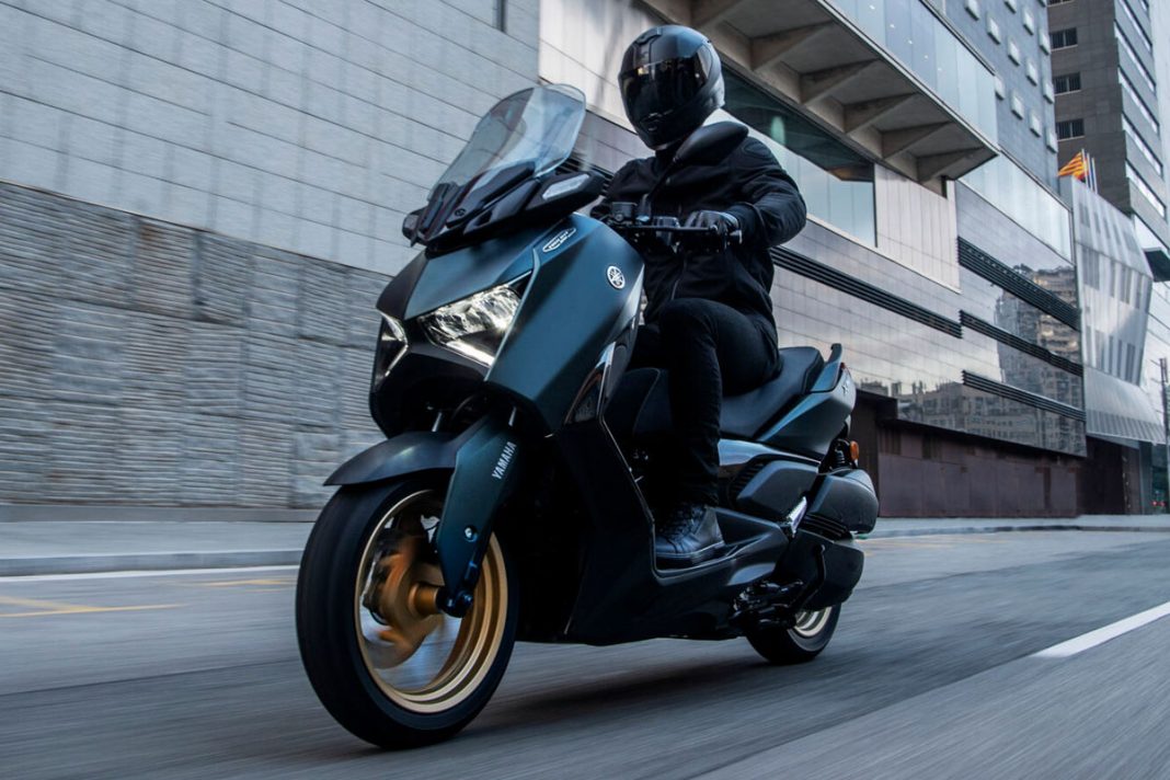 2023 Yamaha XMAX Launched - Gets The Tech Max Trim, TFT Display - BikesRepublic.com