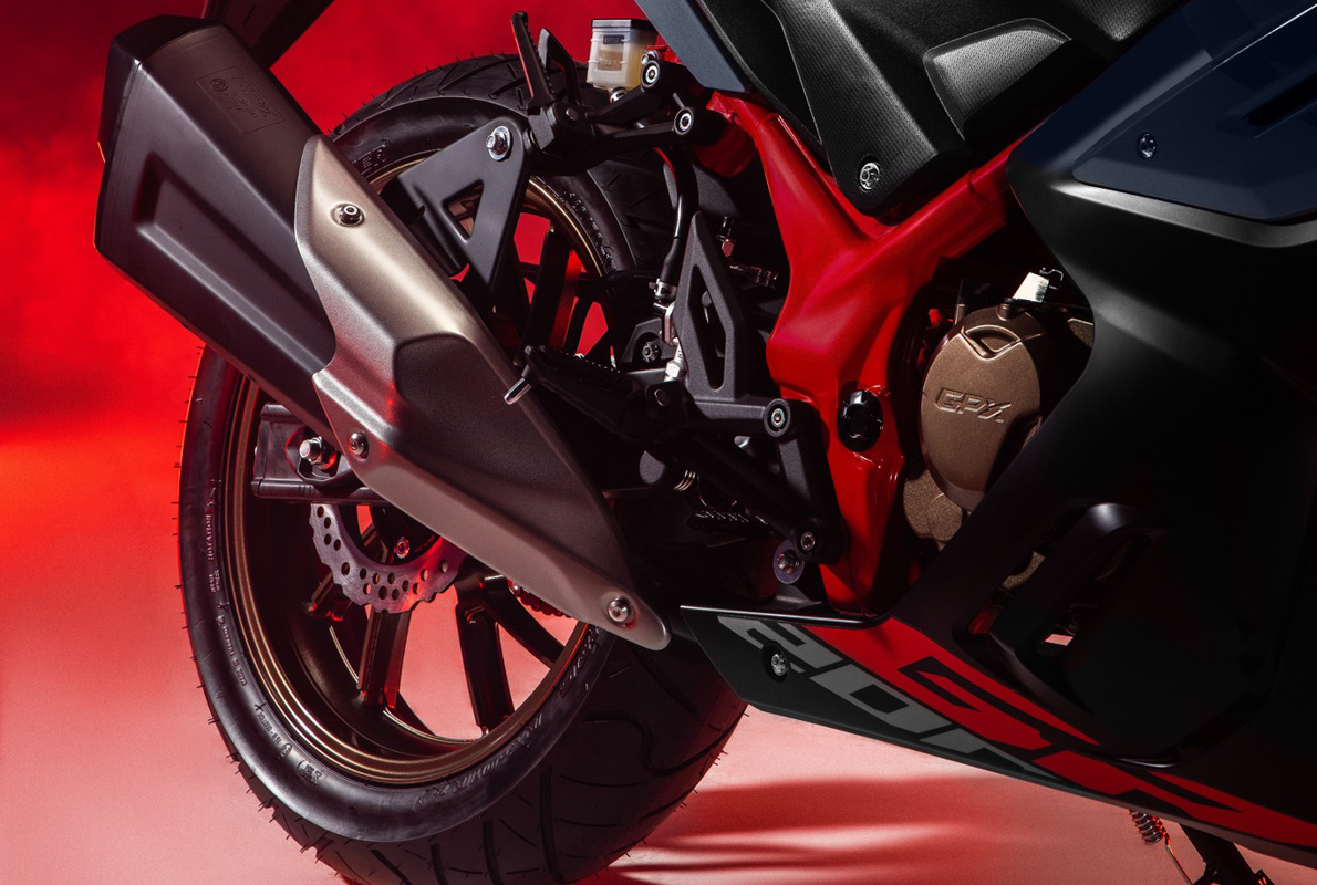 2023-gpx-demon-gr200r-9 - BikesRepublic.com