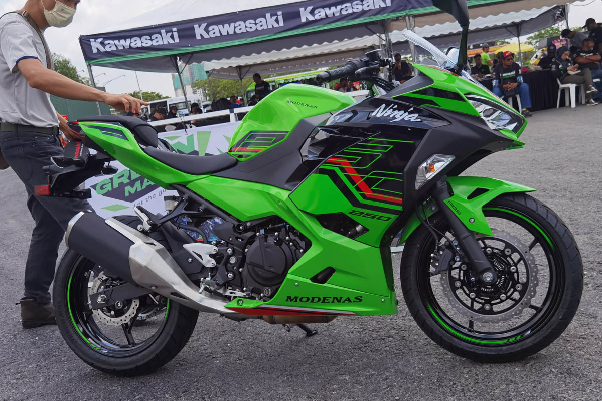 2023-modenas-ninja-250-abs-lime-green-1 - BikesRepublic.com 2023-modenas-ninja-250-abs-lime-green-1 - BikesRepublic.com
